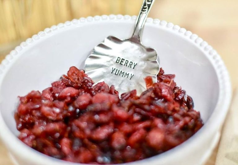 Mud Pie Can-Berry Dish: The Dish You Never Knew You Needed| Fruit and Food